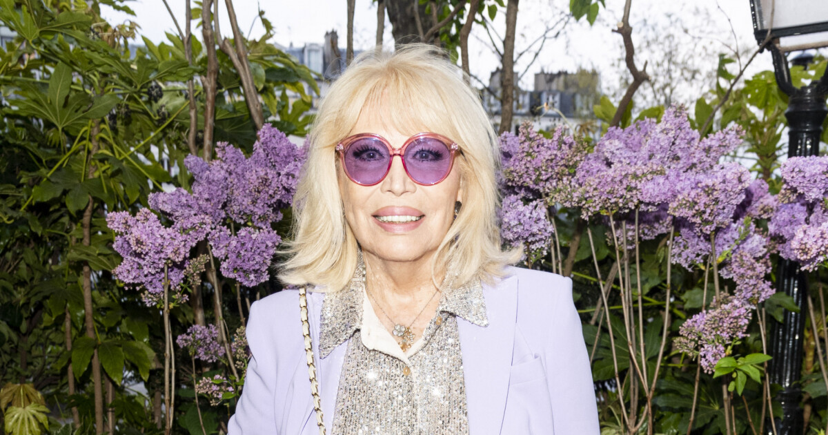 "Face à moi, j'ai..." : Amanda Lear, loin de Paris, détails sur sa ...
