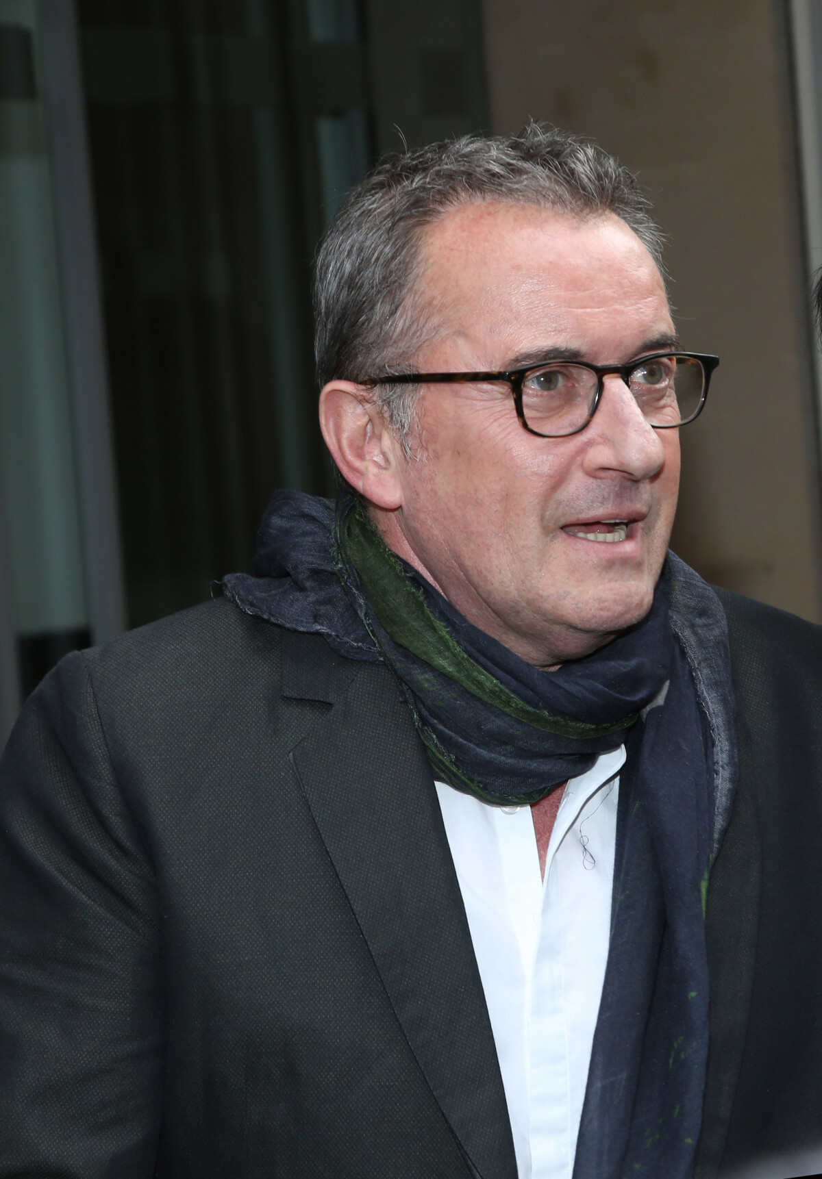 Photo : Un peu plus tard, tout de même inquiété par l'ampleur des ...