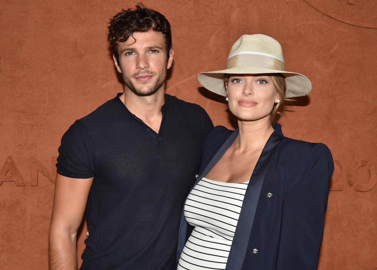 Photo Caroline Receveur Enceinte Et Son Fiancé Hugo Philip People