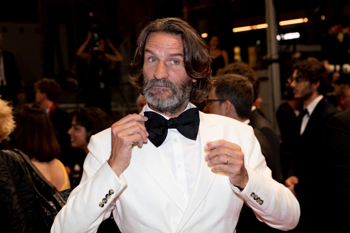 Photo : Frédéric Beigbeder - Montée des marches du film "Novembre" lors ...
