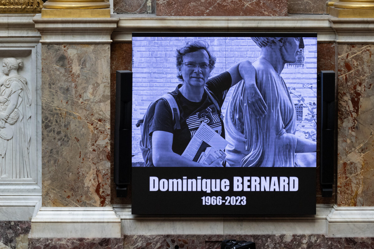 Photo : Photo de Dominique Bernard projetée à l'Assenblée nationale ...