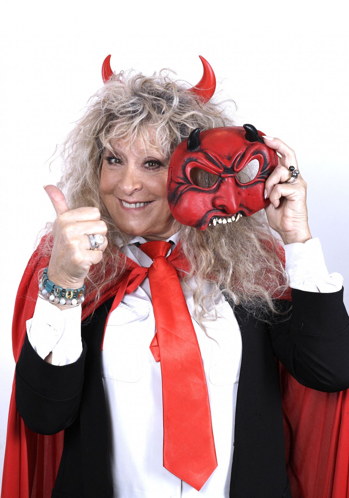Photo : Portrait de Sloane, dans le personnage de la chanson "La salsa ...