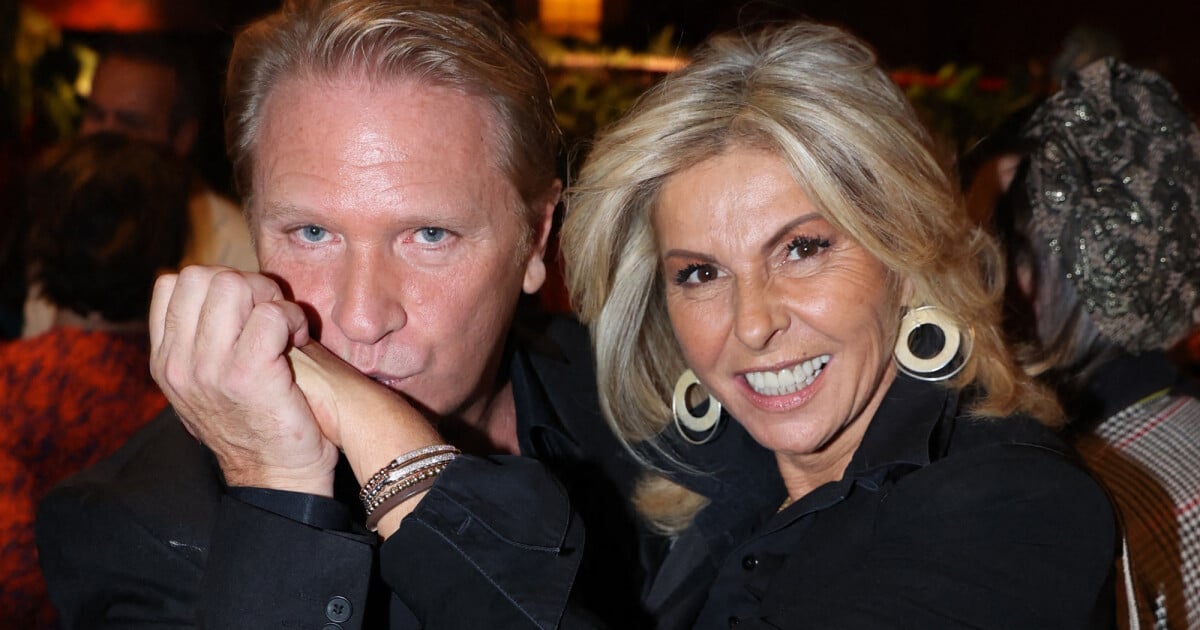 PHOTOS Caroline Margeridon déchaînée : gros bisou sur la bouche avec un ...