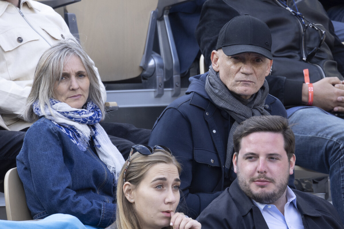 Photo : Gaëtan Roussel et sa bien-aimée Clarisse - People dans les ...