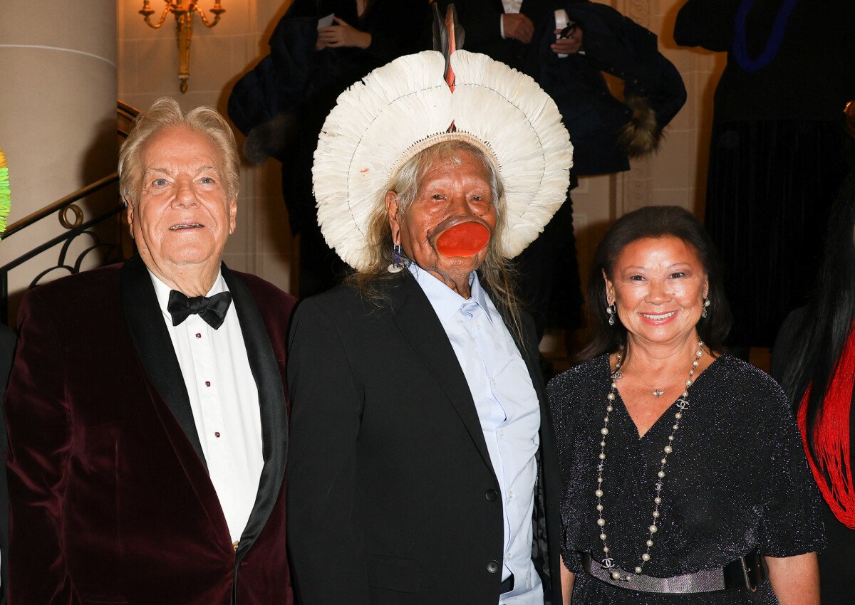 Photo : Le chef Raoni Metuktire, grand chef du peuple Kayapo, a quant a ... Photo : Le chef Raoni Metuktire, grand chef du peuple Kayapo, a quant a ...