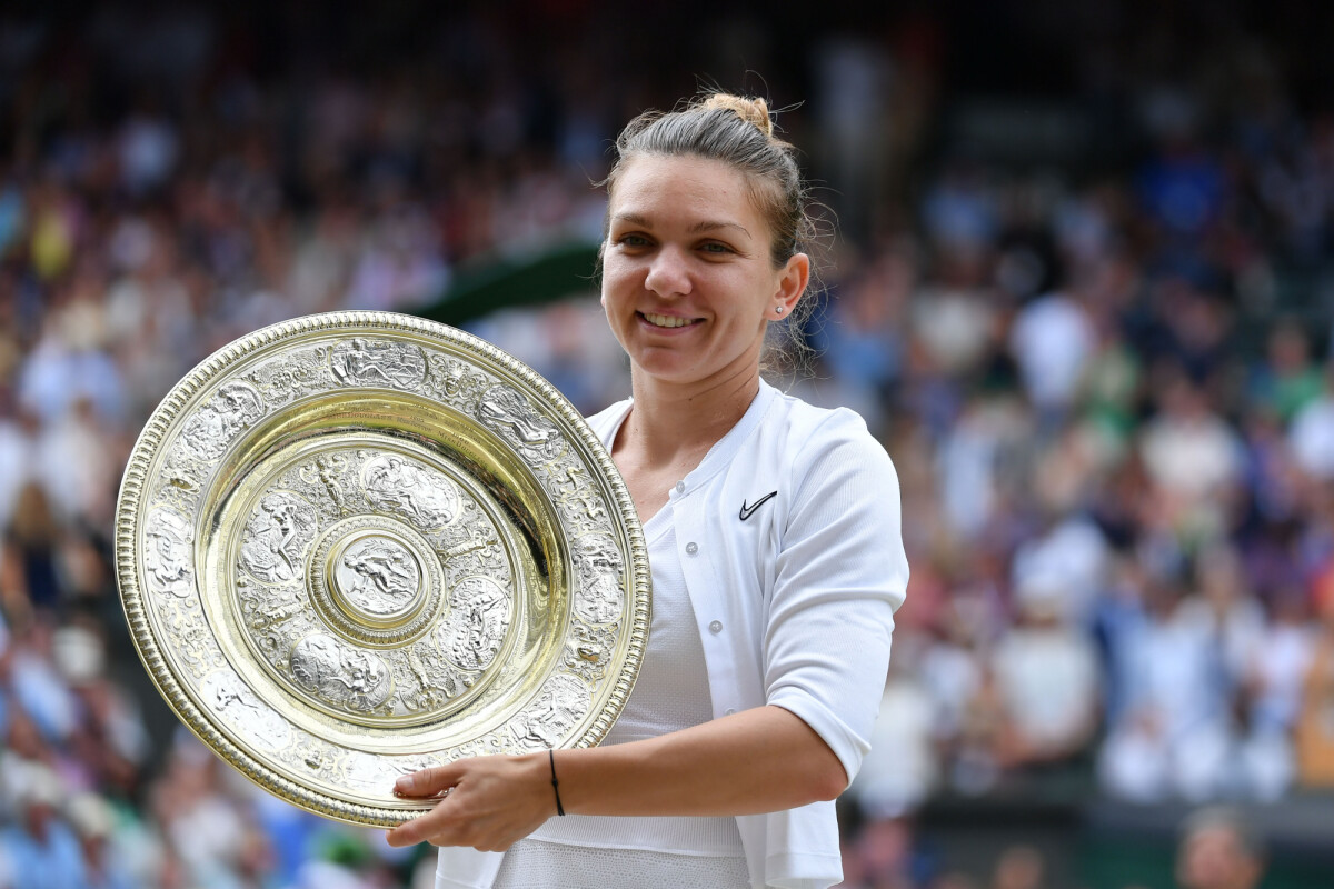 Photo : Simona Halep remporte la finale femme du tournoi de Wimbledon "Serena Williams - Simona ...
