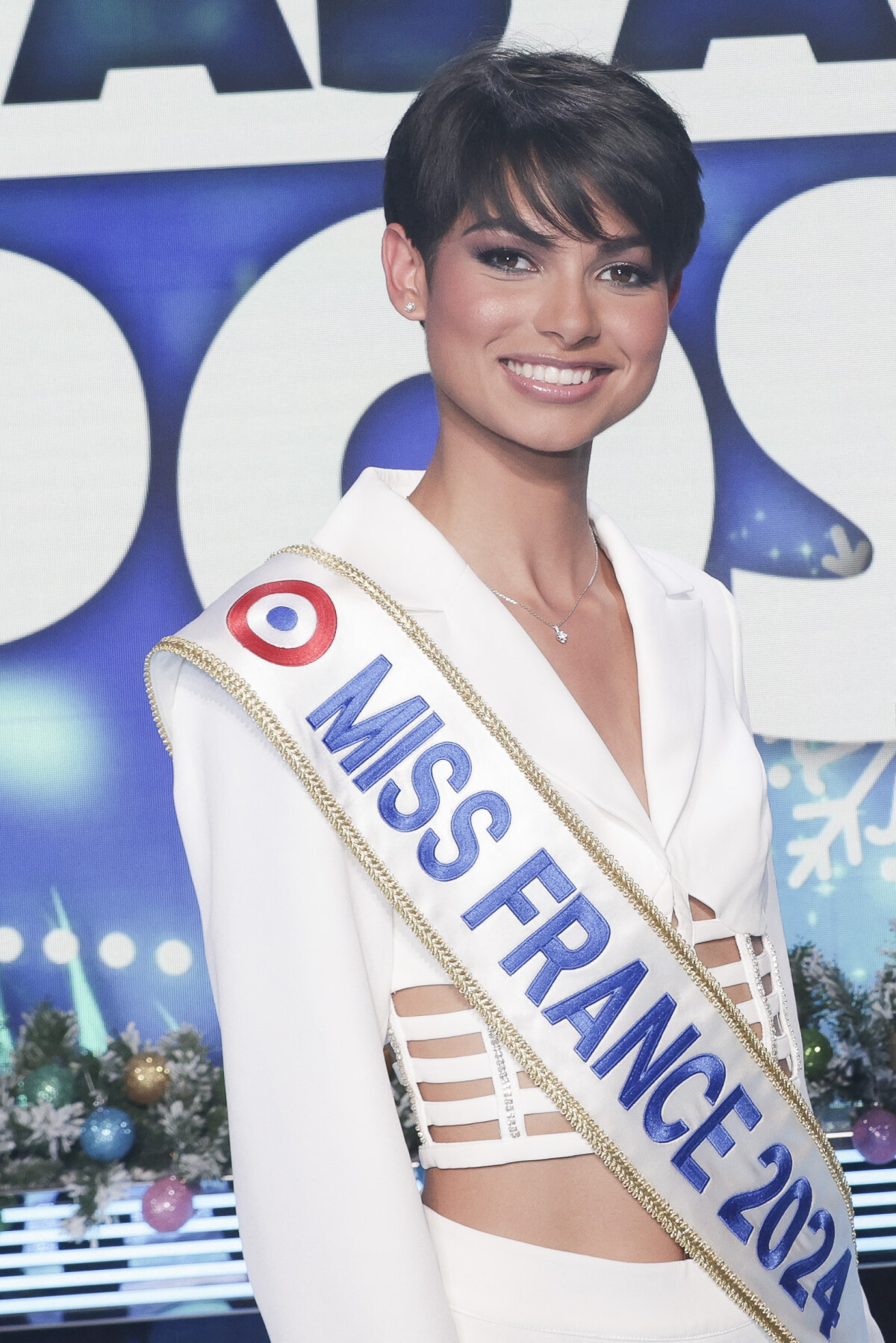 Vidéo : Miss France 2024 : Eve Gilles élue uniquement pour ses cheveux ...