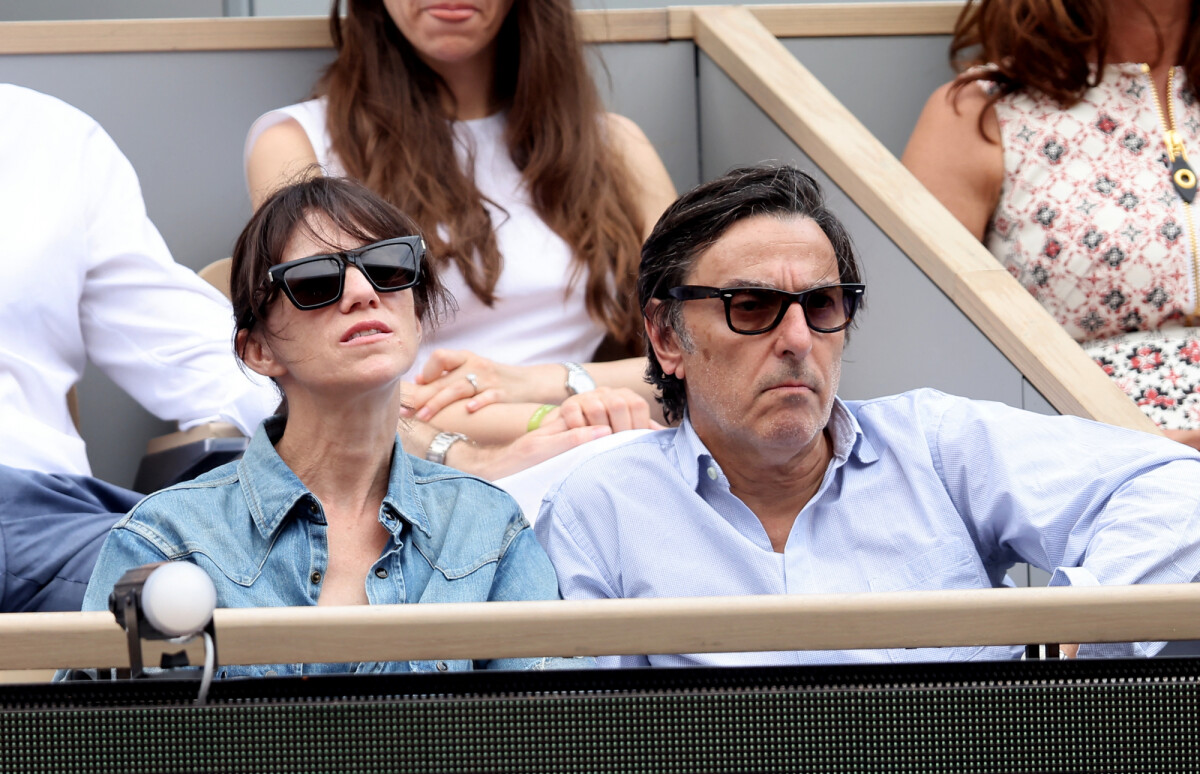 Photo : Yvan Attal et sa compagne Charlotte Gainsbourg - Célébrités en ...