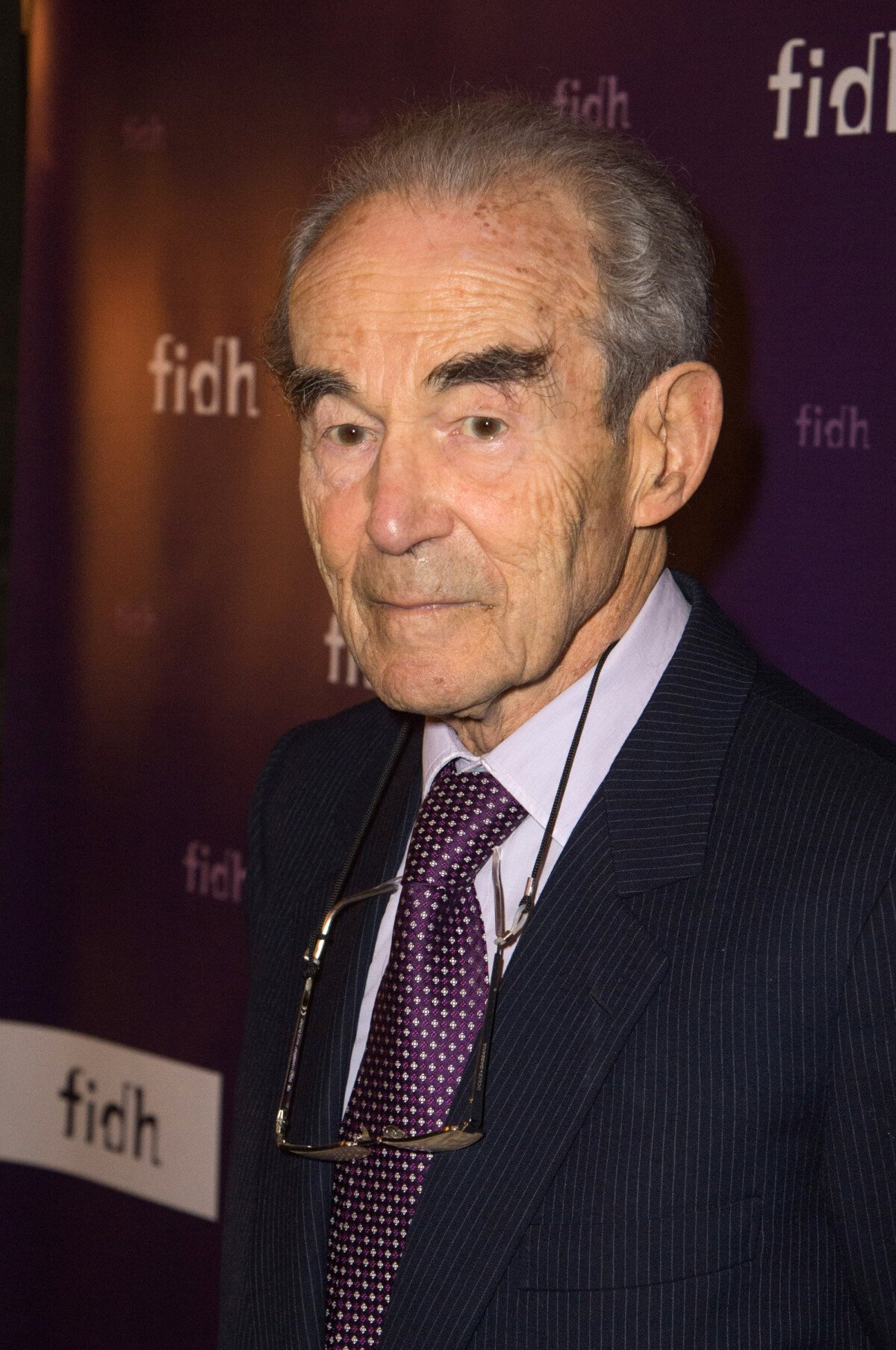 Vidéo : Robert Badinter : "Ça beaucoup pesé...", sa première femme, la ...