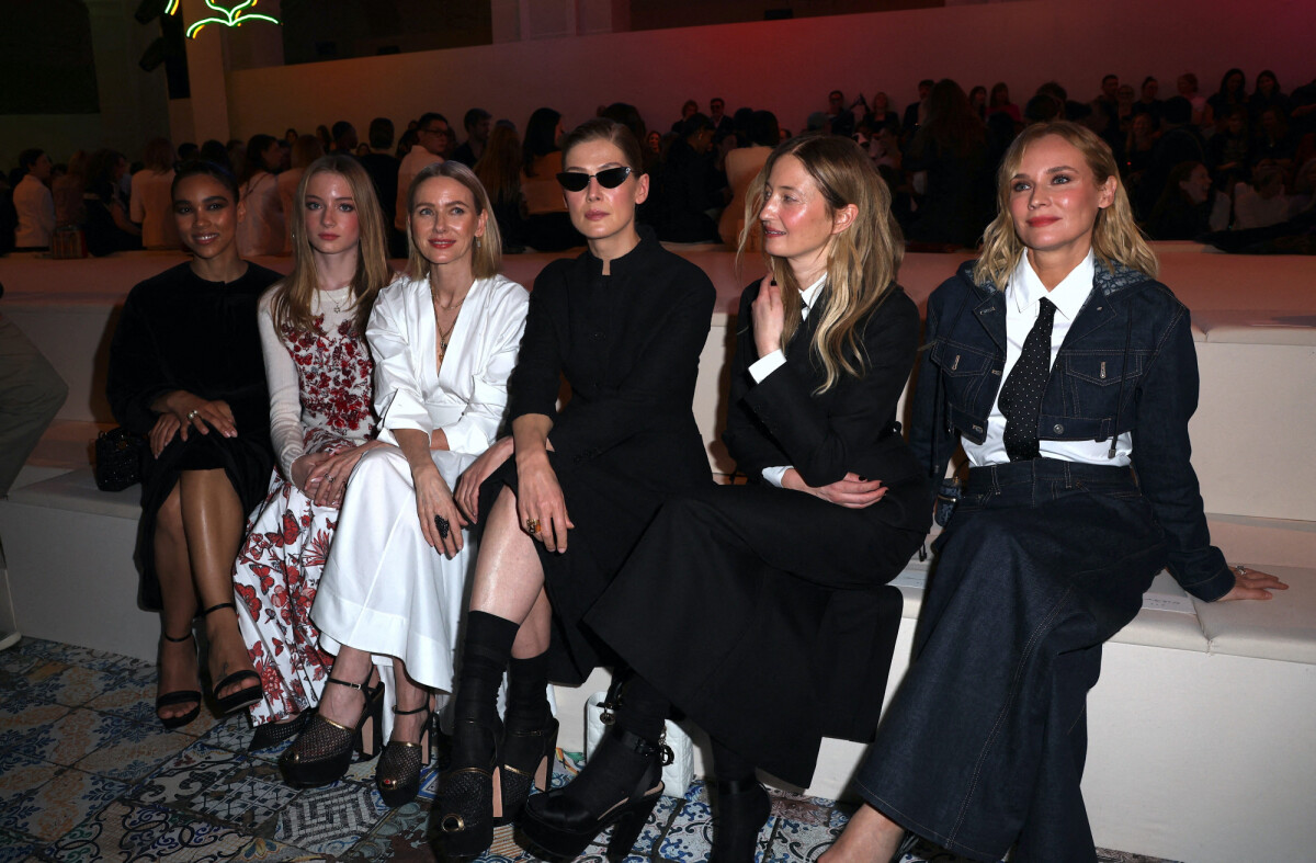 Photo : Alexandra Shipp, Naomi Watts, sa fille Kai, Rosamund Pike, Alba ...
