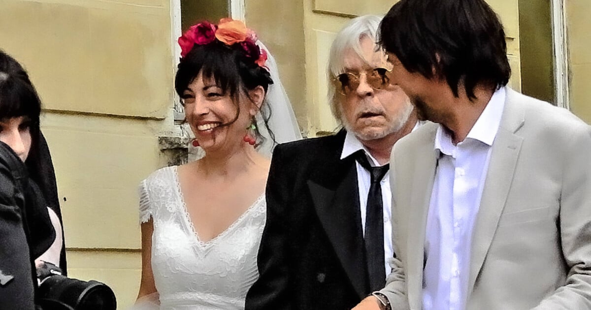 Mariage de Renaud et Cerise, un parterre de stars convié : Hugues Aufray très ému pour son ami ...