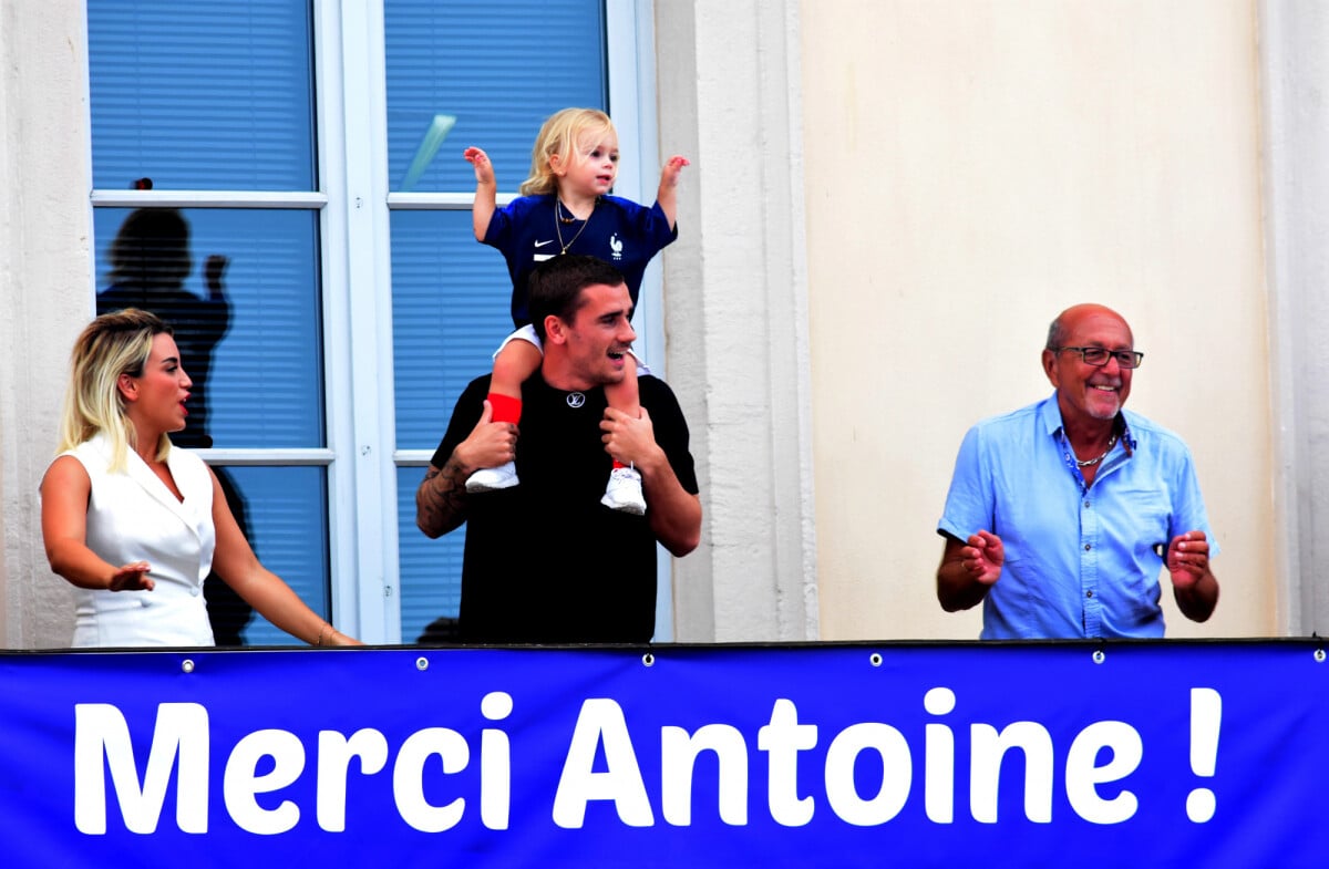 Photo : Antoine avec sa femme Erika Choperena et sa fille Mia - Antoine ...