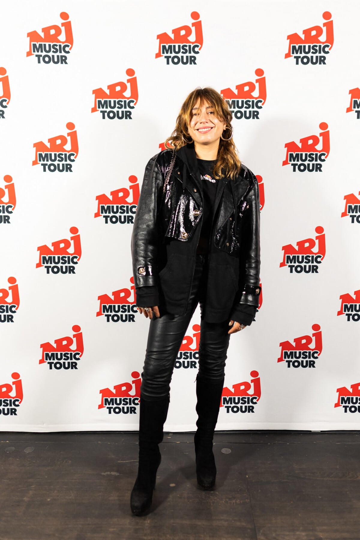 Photo : Izia Higelin - Photocall du concert "NRJ Music Tour" à La Seine ...