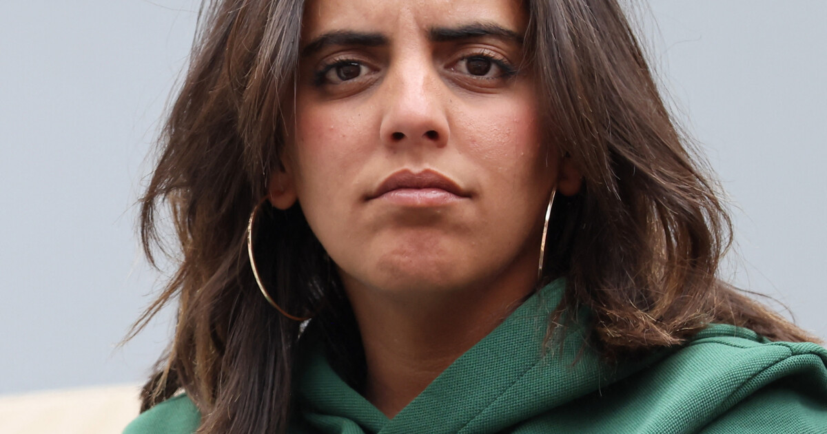 Inès Reg a bien planté le tournage de la nouvelle fiction de TF1 : elle ...