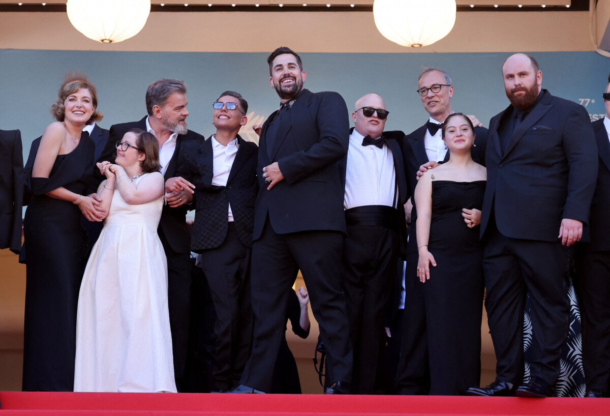 Photo : Clovis Cornillac, Artus, Marc Riso et l'équipe du film "Un p ...