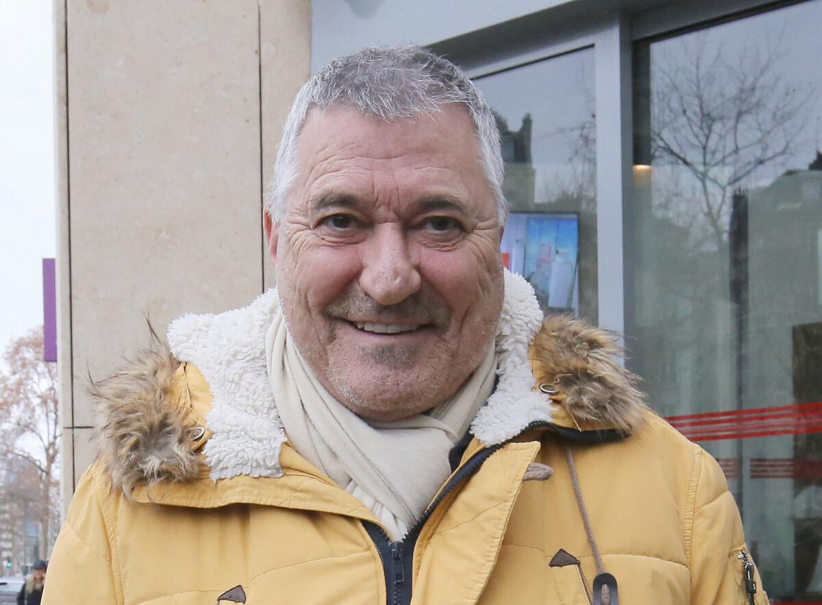 Photo : Semi-Exclusif - Jean-Marie Bigard à la sortie des studios de la ...