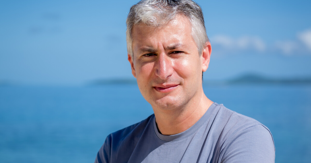 PORTRAIT Koh-Lanta, La Tribu maudite : Ari, le doyen pas sportif qui n ...