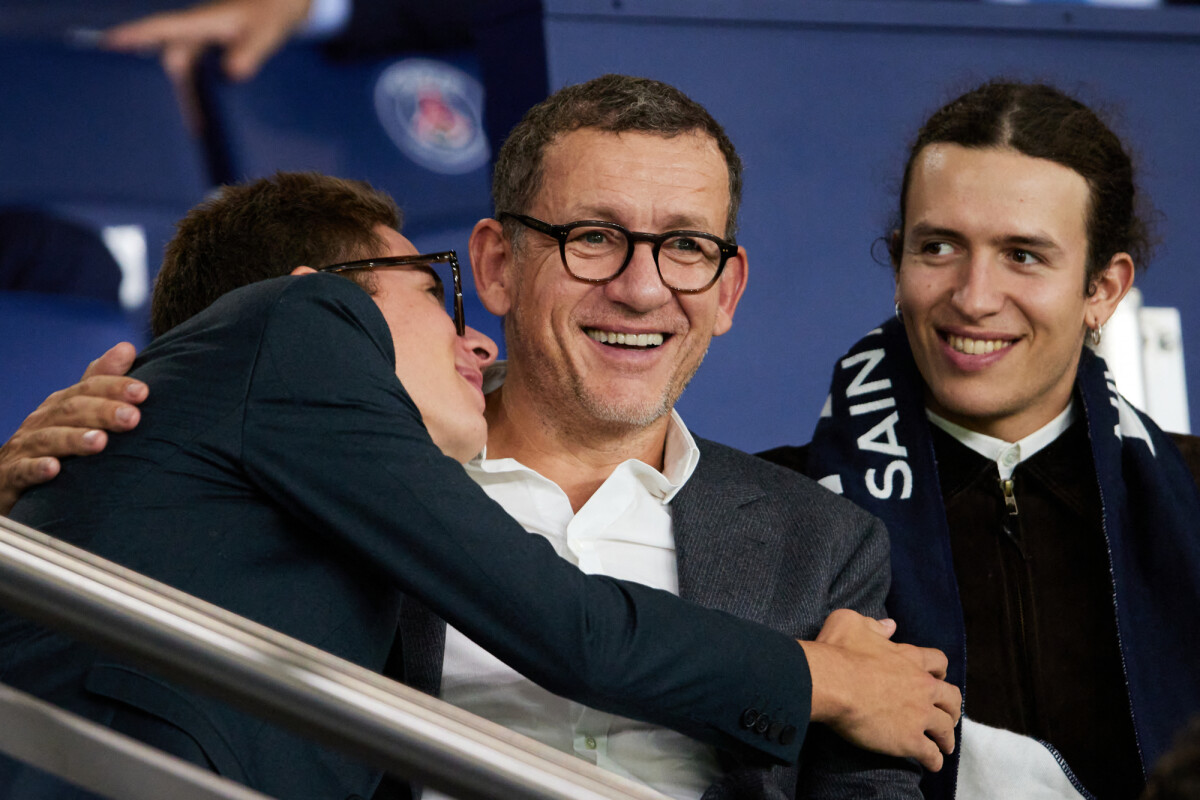 Photo : Dany Boon et ses fils Mehdi et Eytan - People dans les tribunes ...