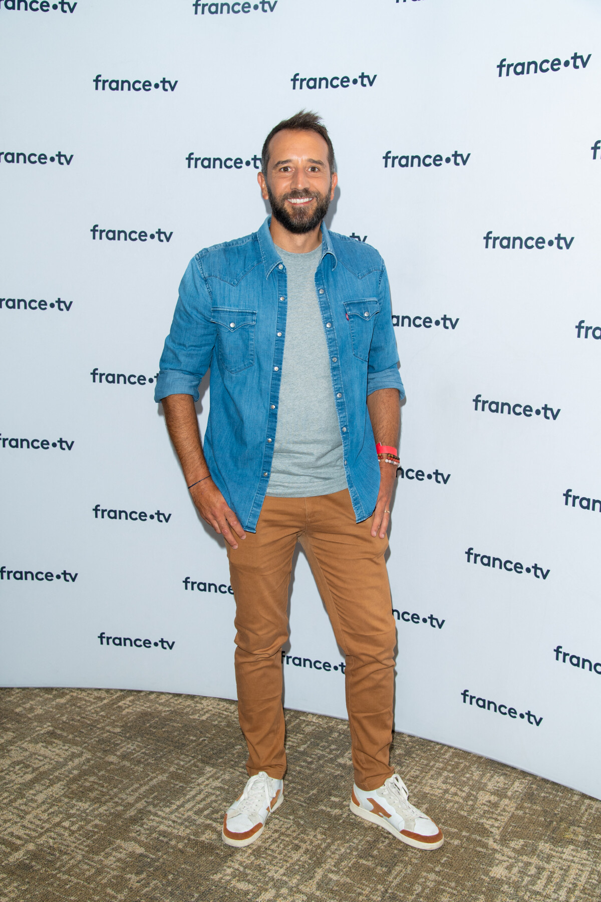 Photo : Un souvenir inoubliable Ismael Khelifa lors du photocall dans ...