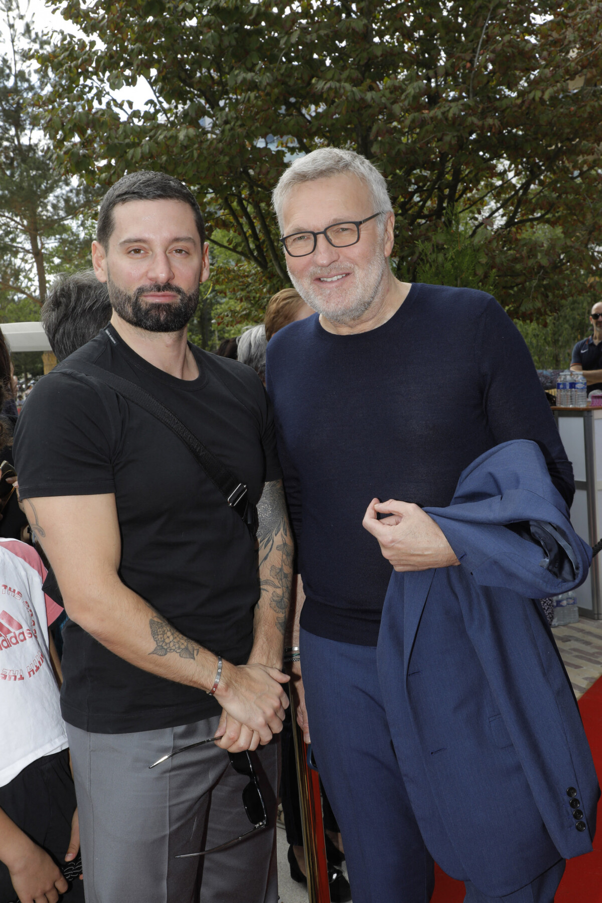 Photo : Exclusif - Hugo Manos et son compagnon Laurent Ruquier I ...