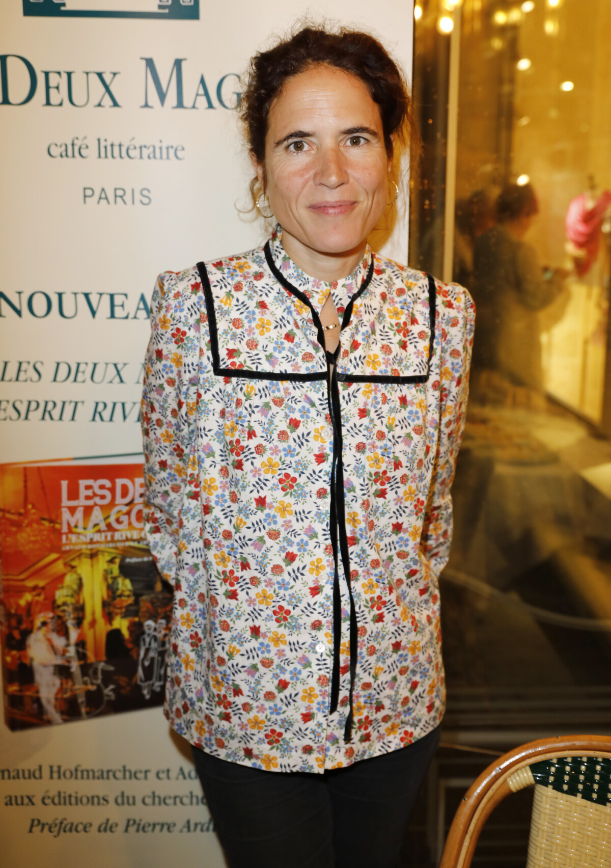 Photo : Mazarine Pingeot dédicace son dernier roman "Se Taire" aux Deux ...