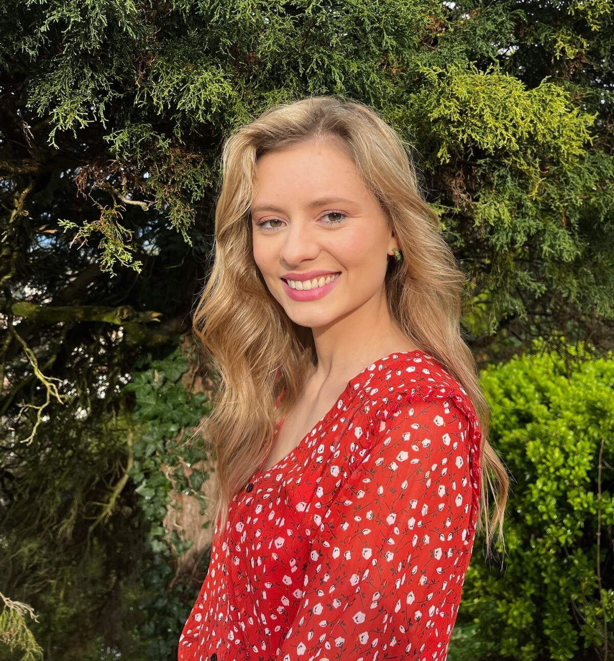 Vidéo : PORTRAIT Miss France 2025 : Charlie Bénard, Miss Poitou ...