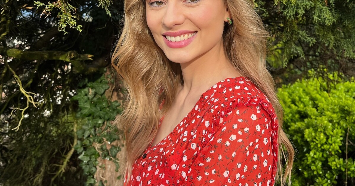PORTRAIT Miss France 2025 : Charlie Bénard, Miss Poitou-Charentes 2024 ...