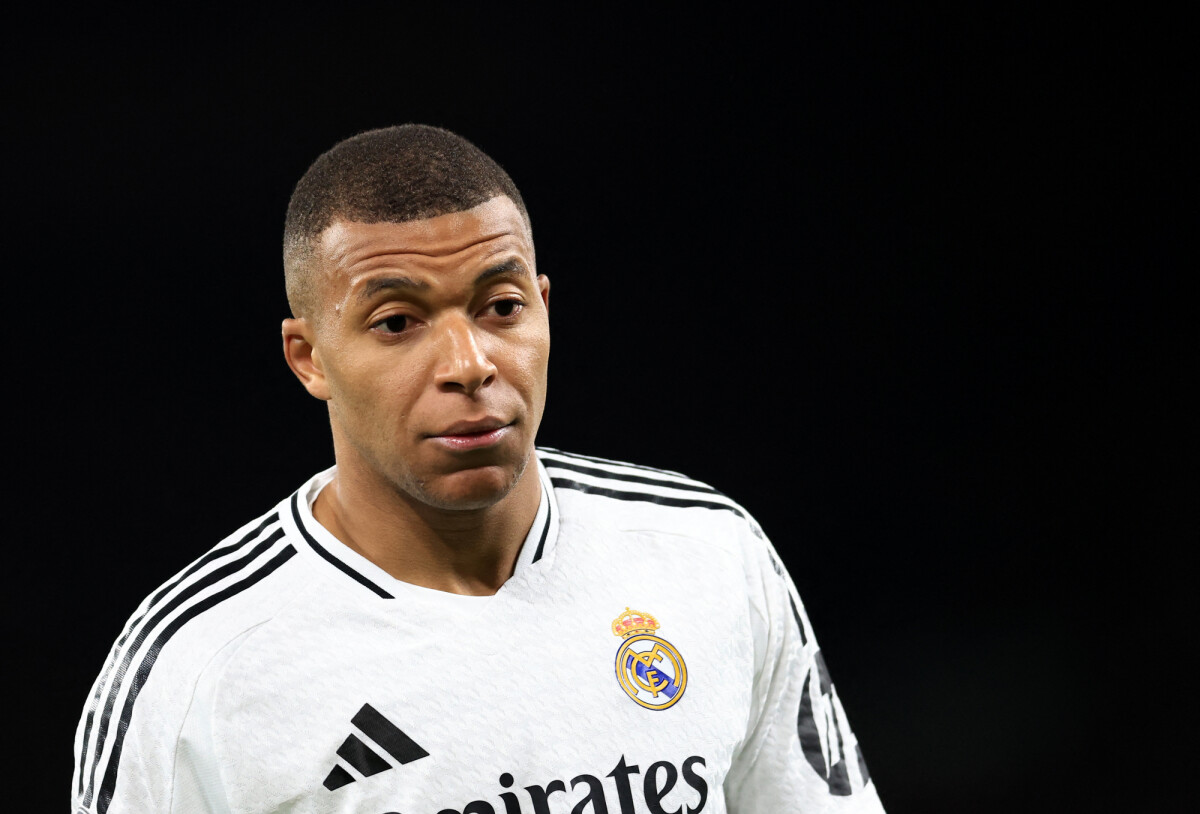 Photo : Kylian Mbappé avec le Real Madrid face à Liverpool, le 27 ...
