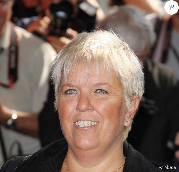 Mimie Mathy... continue de nous raconter des histoires ! - Purepeople