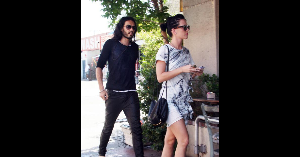 Quand Katy Perry donne des leçons à son fiancé Russell Brand... ça le ...