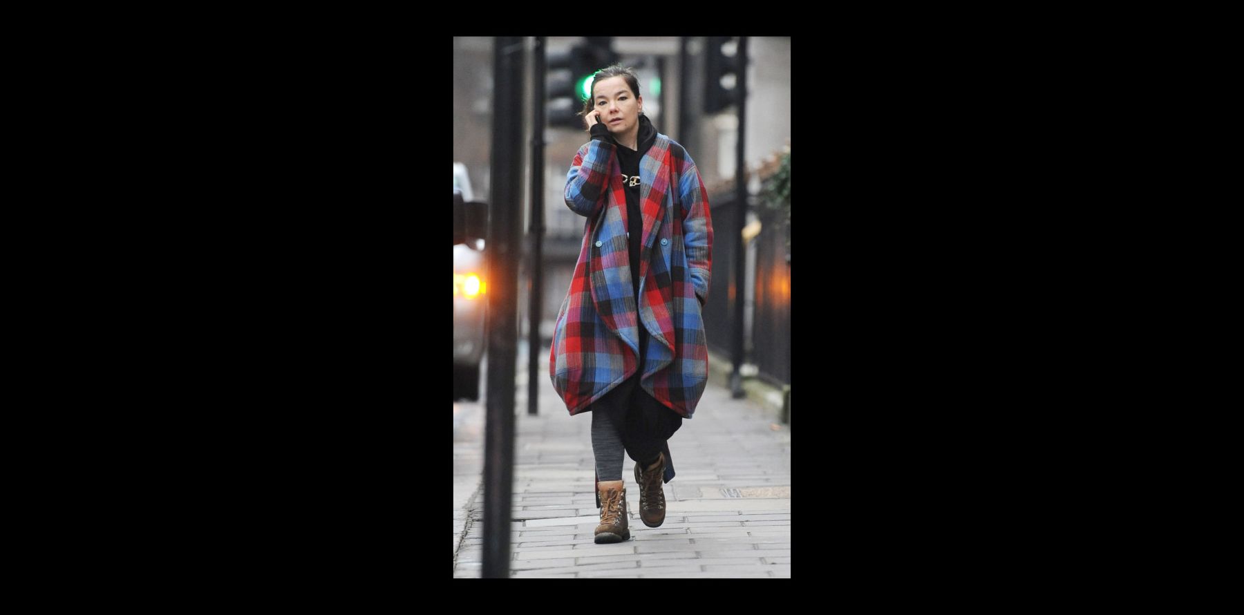 Björk : Une chanteuse engagée, mais loin d'être une fashionista ...