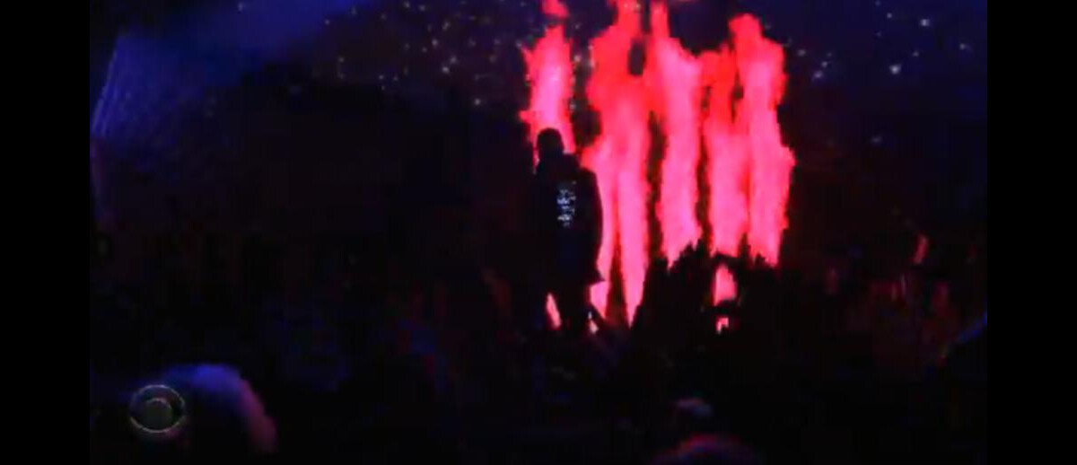 Vidéo : Daft Punk et Kanye West, Grammy Awards 2008 - Purepeople