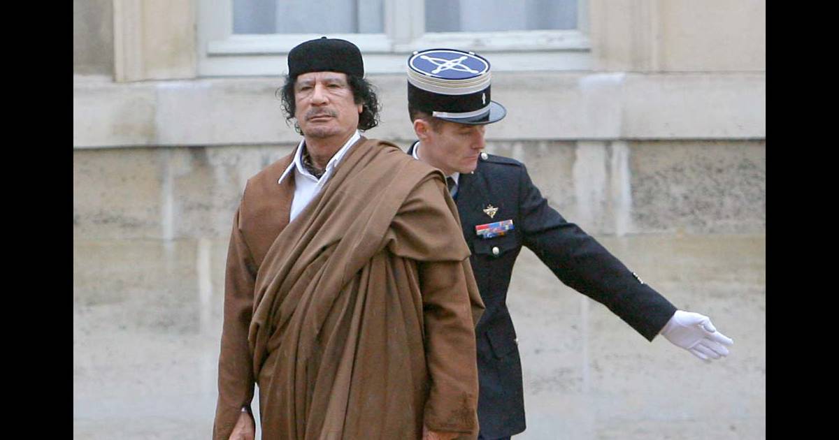 Le colonel Kadhafi à l'Elysée, décembre 2007 - Purepeople