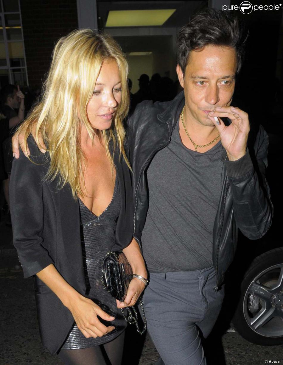 Jamie Hince et Kate Moss à Londres, le 14 juillet 2011. - Purepeople