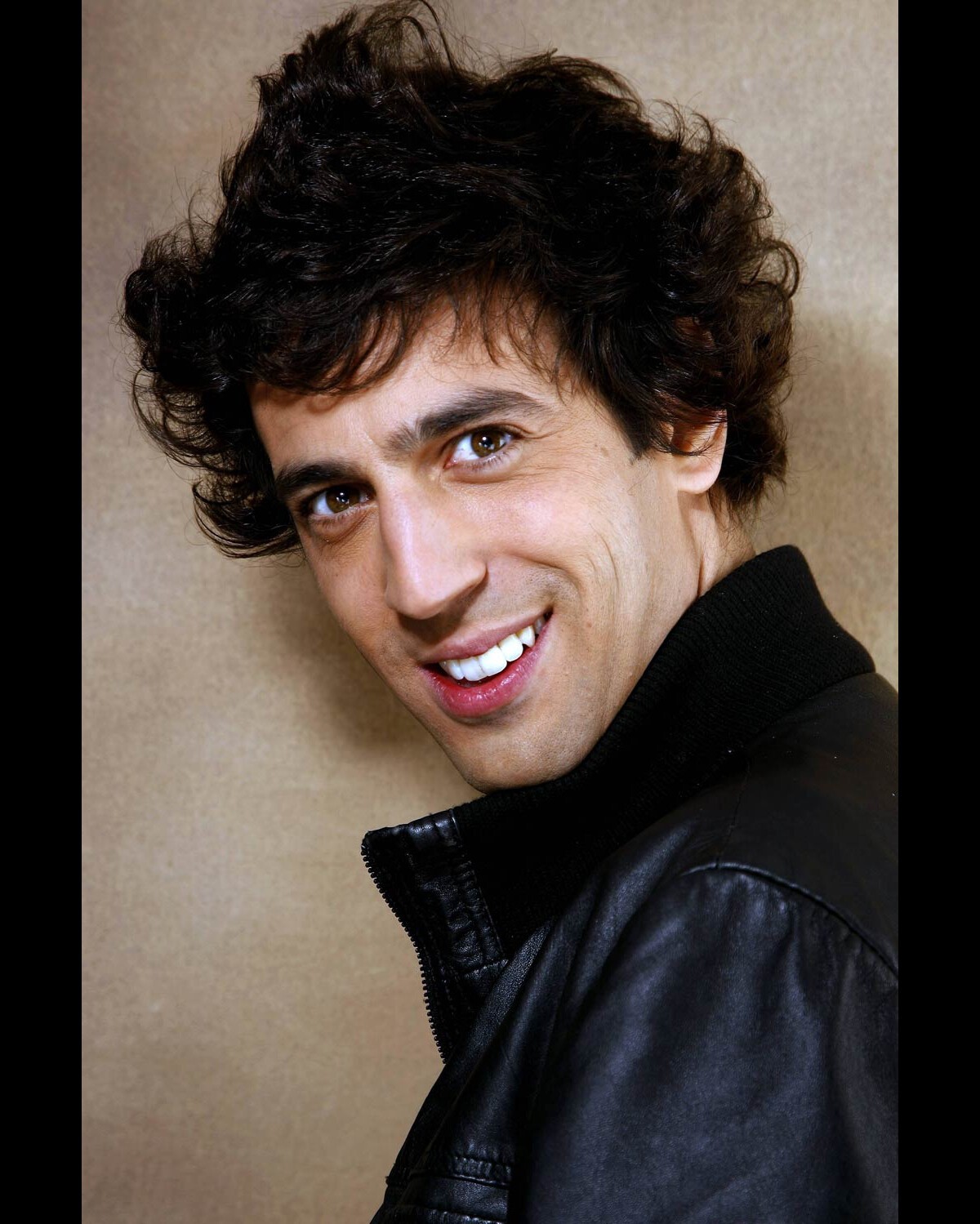 Photo : Max Boublil en octobre 2011. - Purepeople