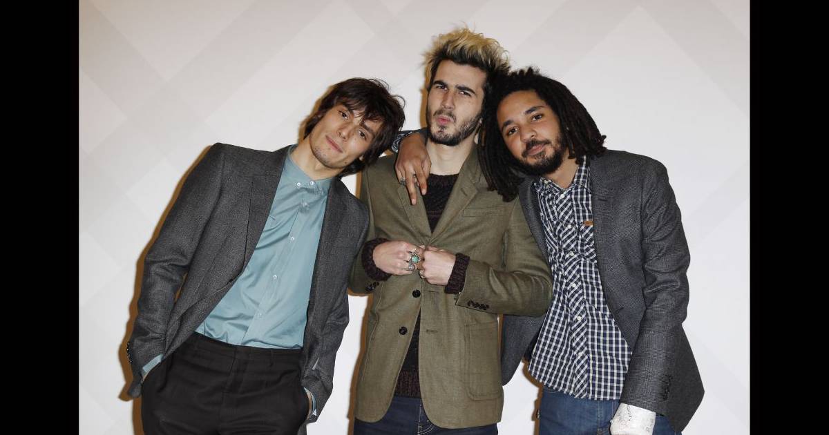 Les BB Brunes lors de la soirée Burberry à l'ambassade de Grande ...