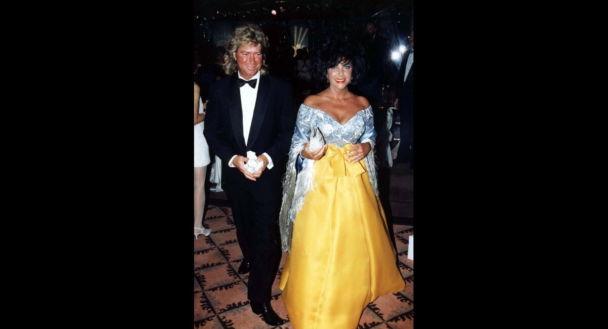 Photo : Elizabeth Taylor et Larry Fortensky, le 1er décembre 1997 à Los ...