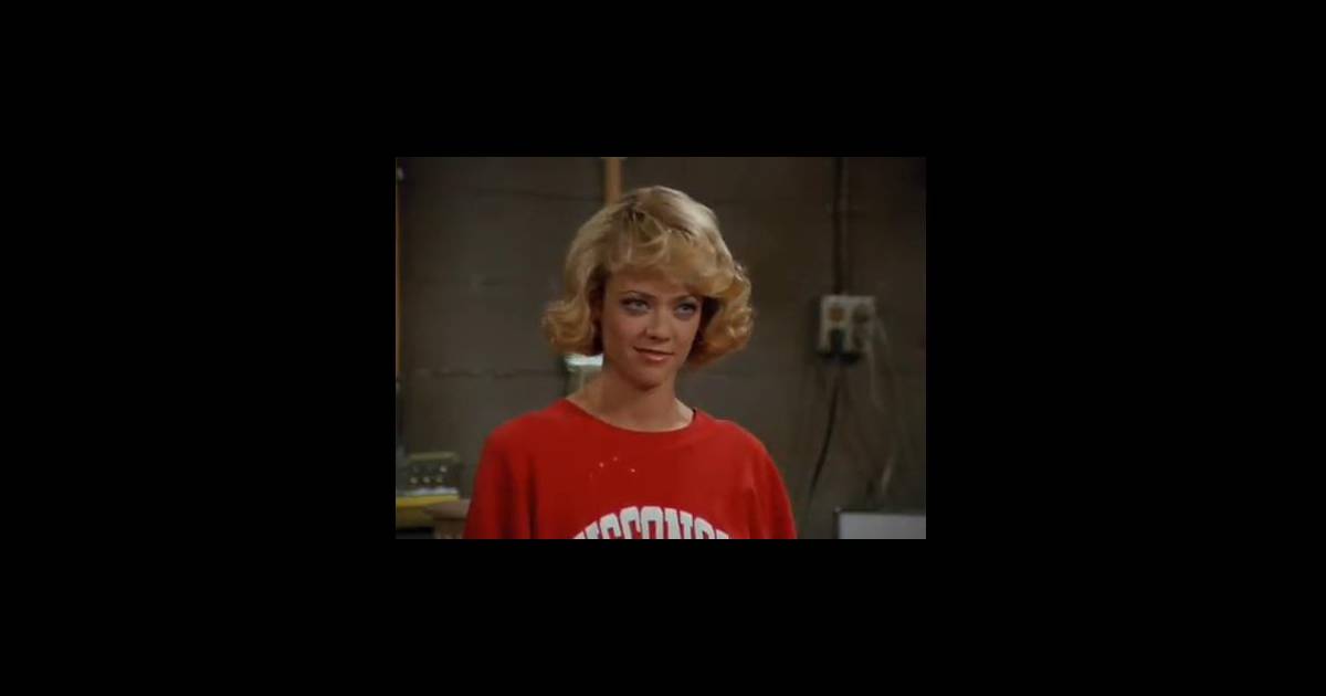 Lisa Robin Kelly dans That 70's Show - Purepeople