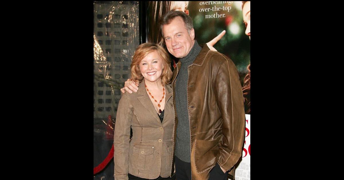 Stephen Collins (7 à la maison) : Le révérend Camden divorce ...