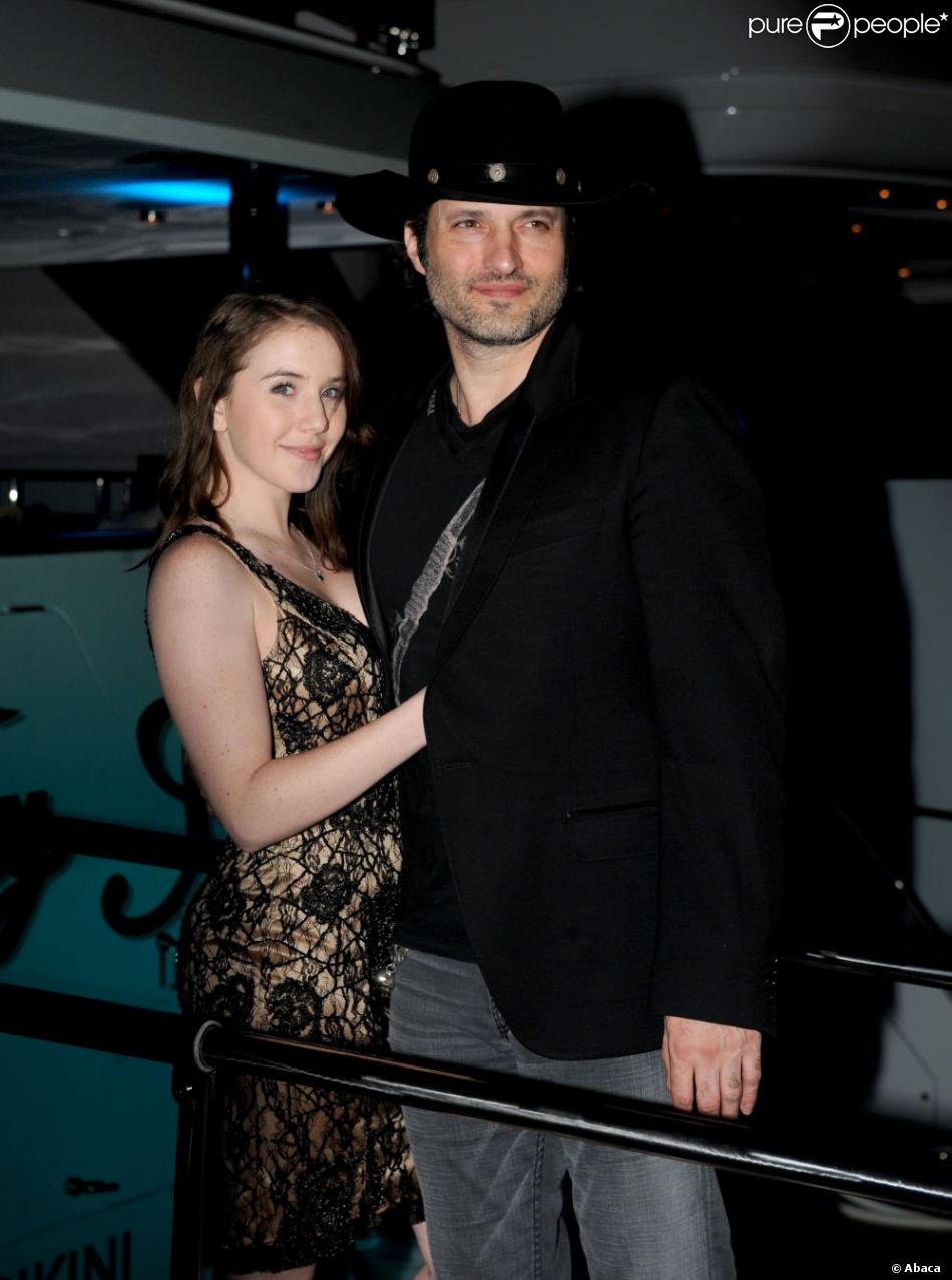 Le réalisateur Robert Rodriguez et sa petite amie lors de la Sphère ...