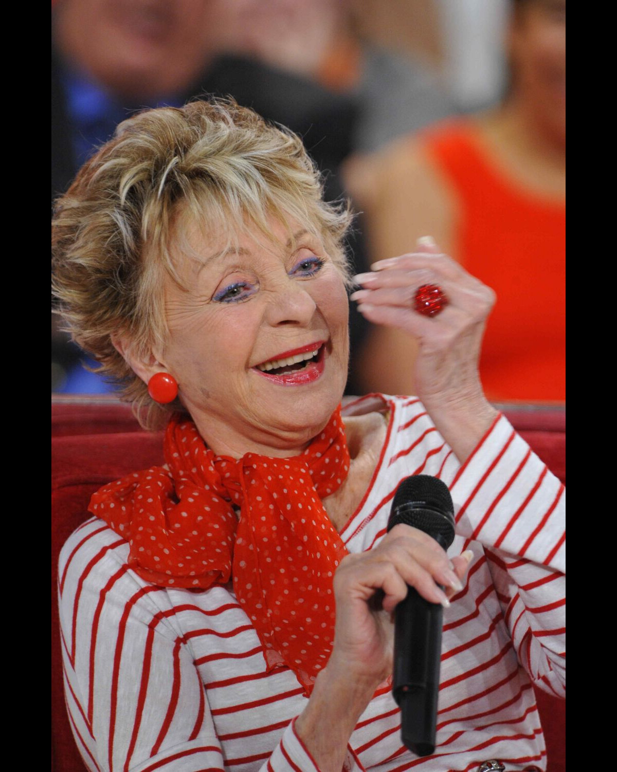Photo : Annie Cordy à Paris, le 5 juin 2012. - Purepeople