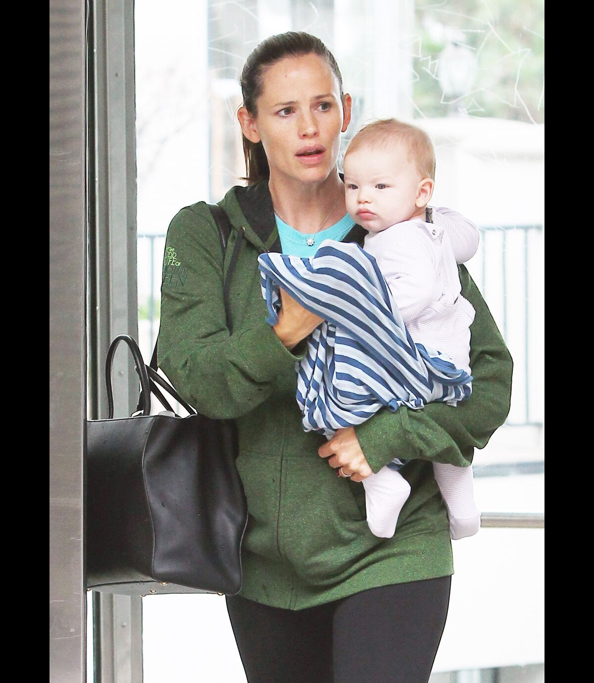 Photo : Jennifer Garner et Samuel, le 24 août 2012 à Los Angeles ...