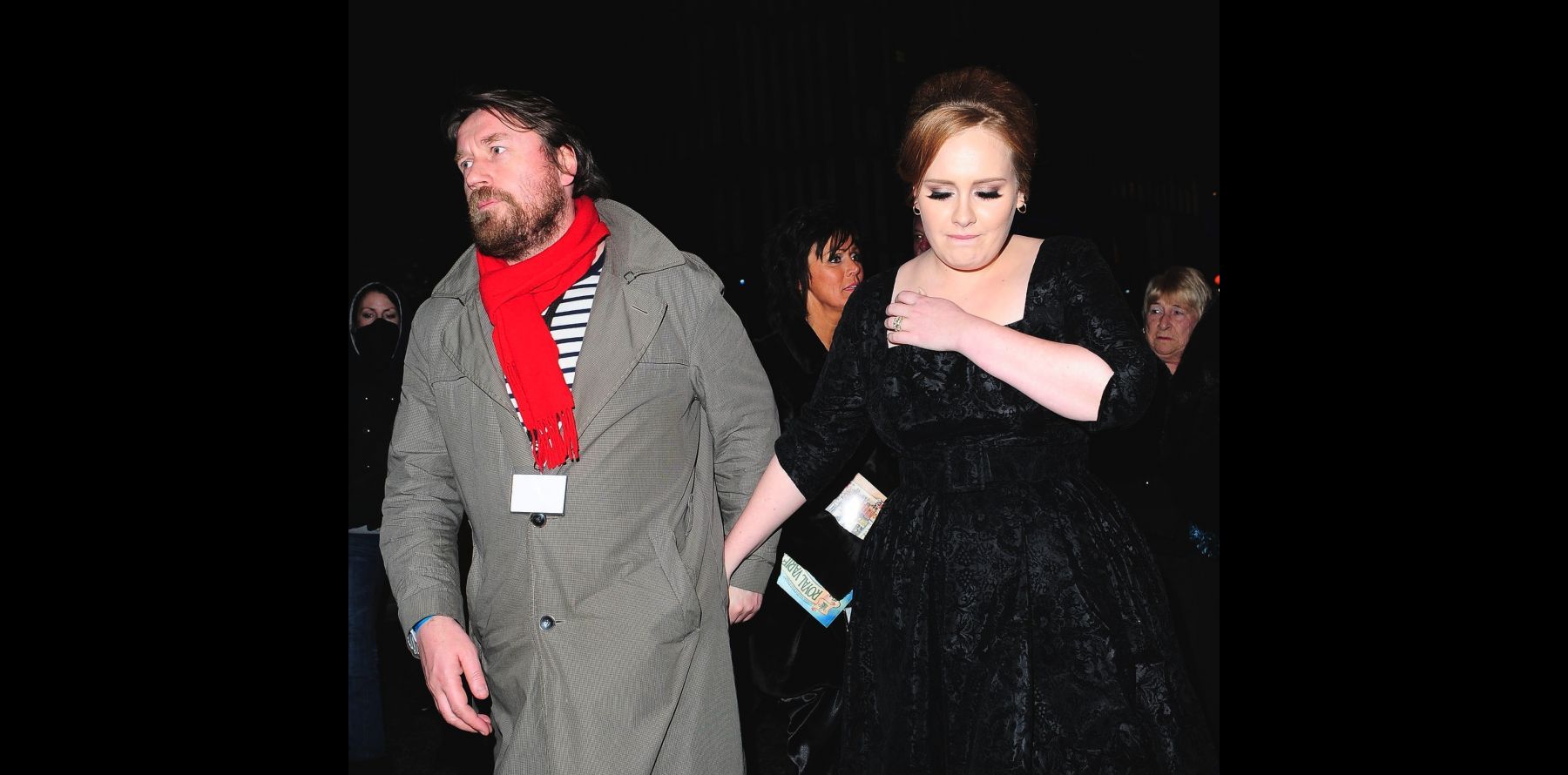 Adele et Simon : Un mariage dans le plus grand secret ? Elle dément ! - Purepeople