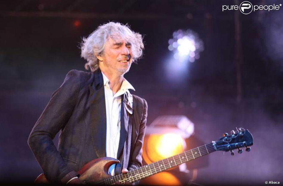 Louis Bertignac en live à la Gare de Lyon, le 25 septembre. - Purepeople