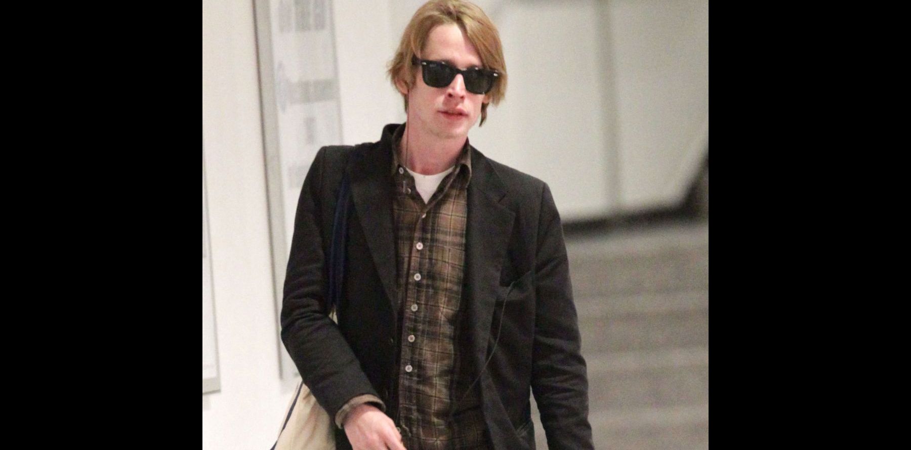 Macaulay Culkin : Toujours seul, mais en meilleure forme - Purepeople