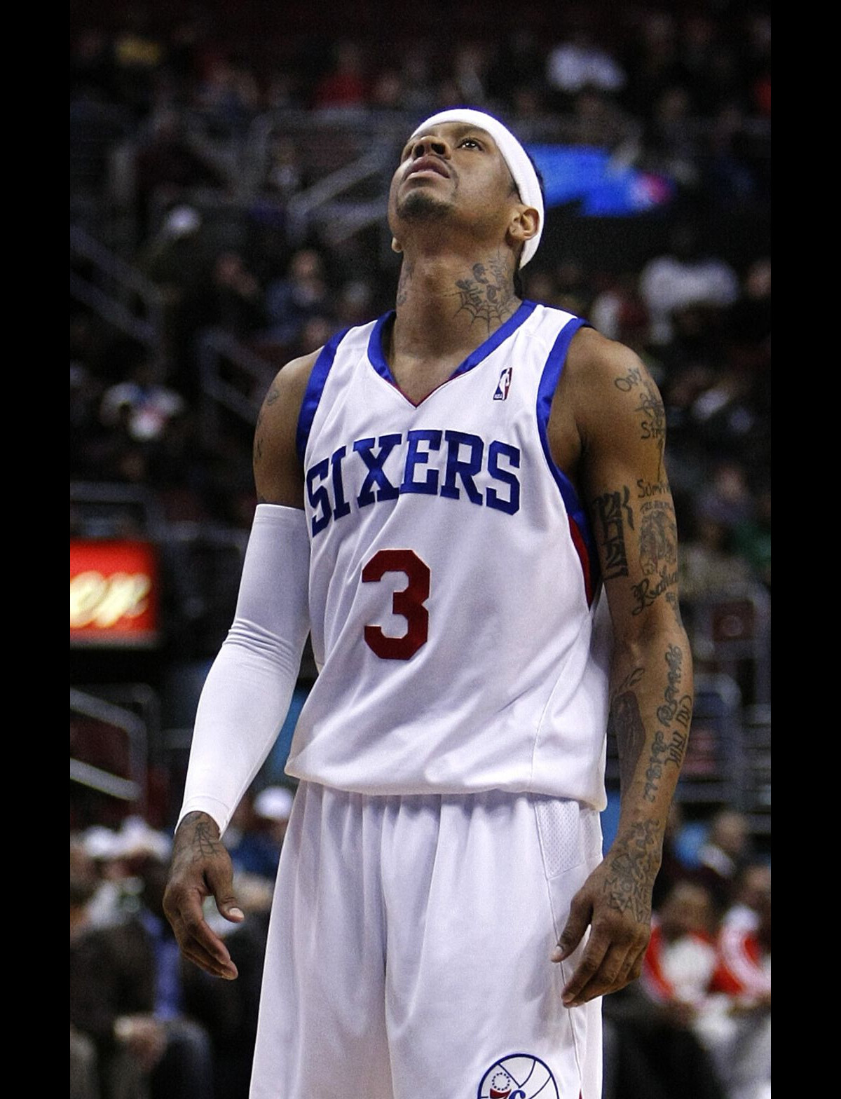 Photo : Allen Iverson face au Houston Rockets à Wachovia Center à ...