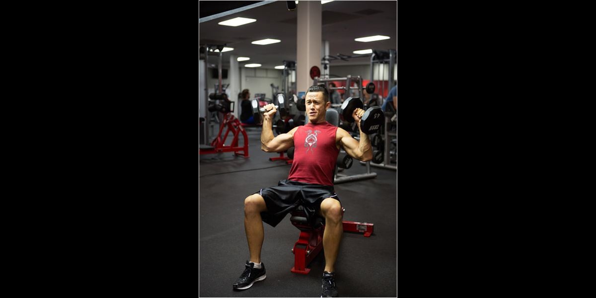 Photo : Joseph Gordon-Levitt en muscles dans Don Jon. - Purepeople