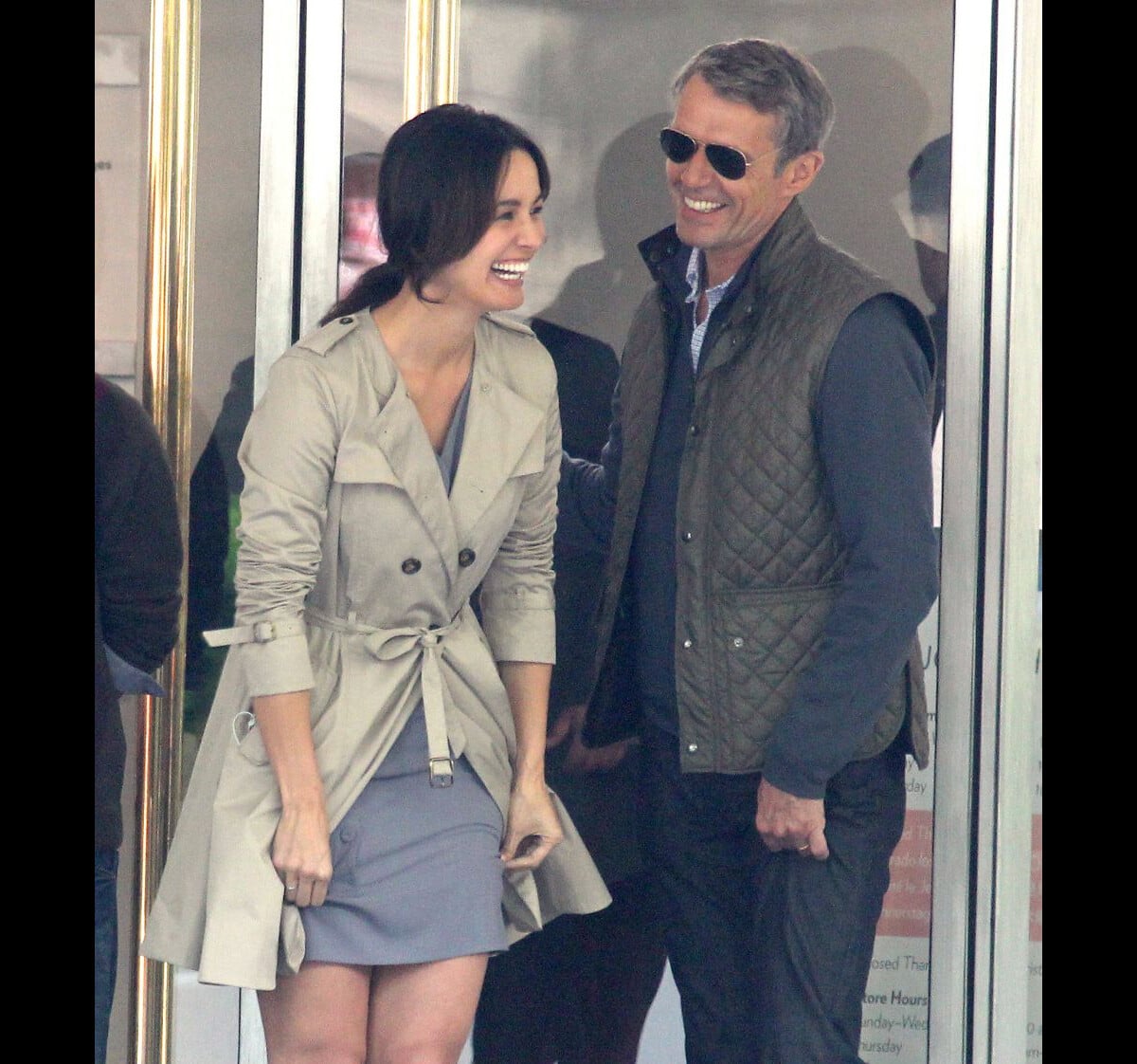 Photo : Bérénice Marlohe et Lambert Wilson tout sourire sur le tournage ...