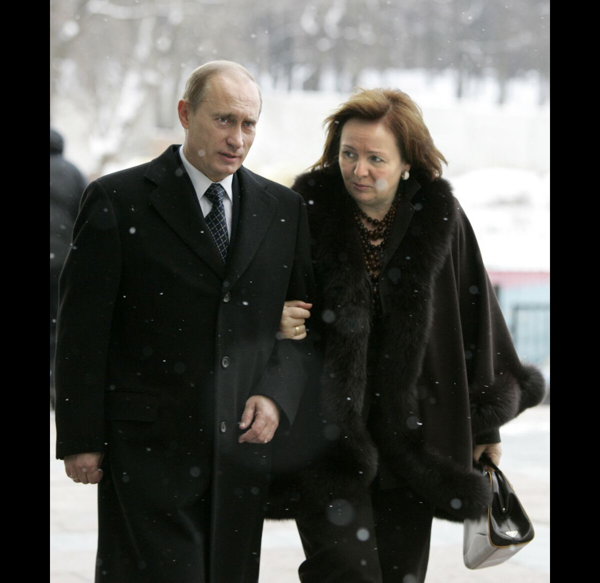 Photo : Vladimir Poutine et sa femme Lioudmila à Moscou le 2 décembre ...