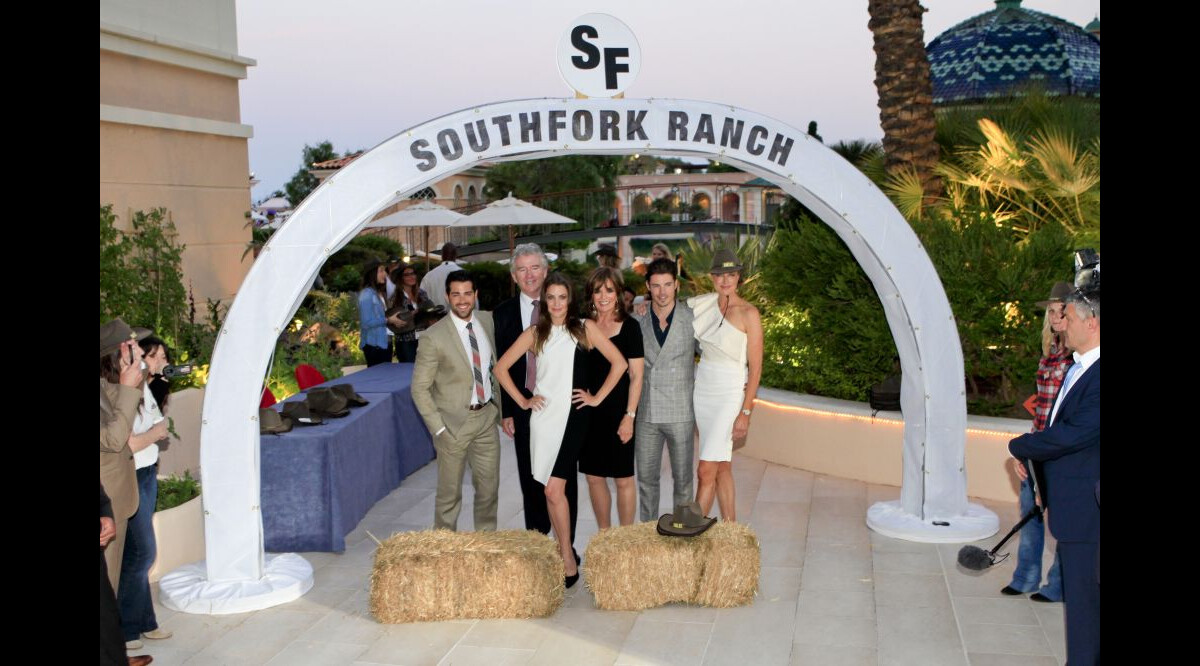 Photo : Tout le casting de Dallas lors de l'avant-première de Dallas ...